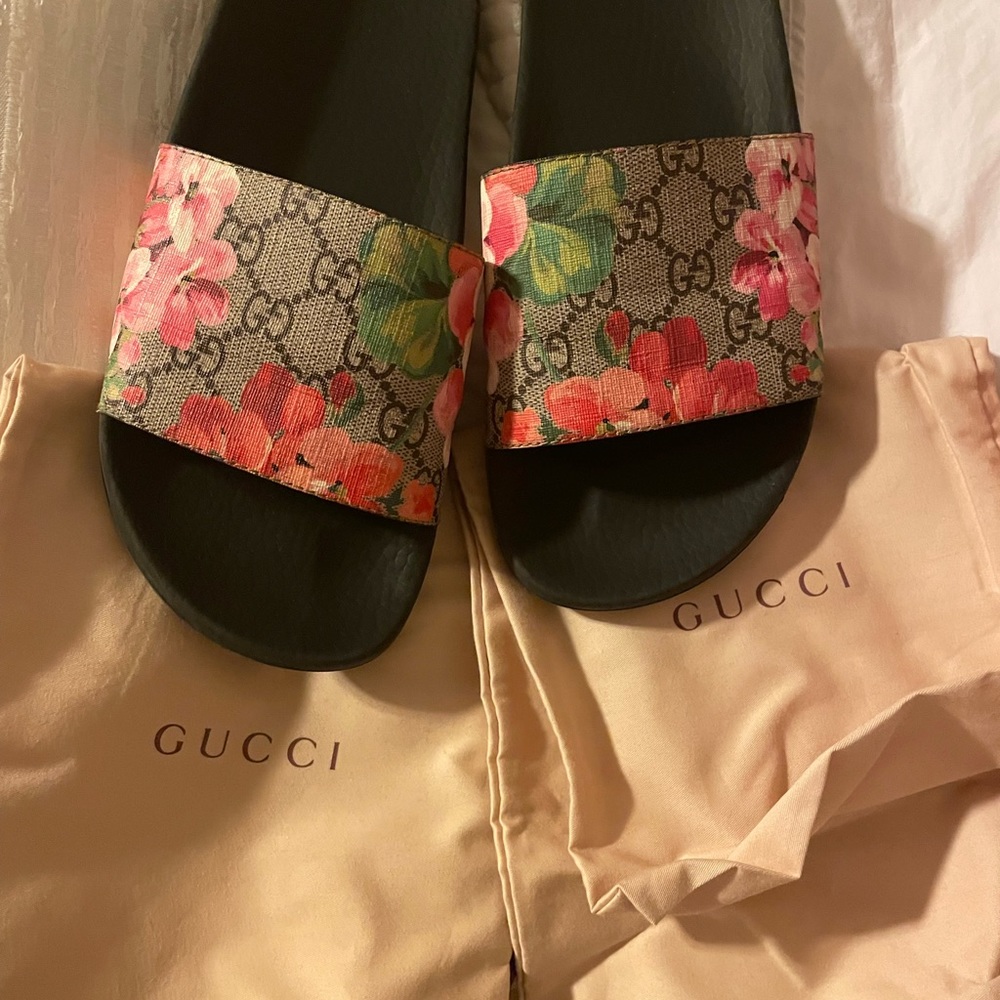 Gucci Women's Pursuit Pool Slide Sandals - Gem